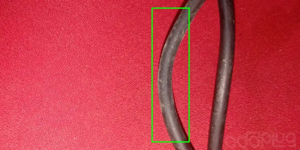 White Dust On and Inside Audio Cables: Good or Bad? - OddPlug